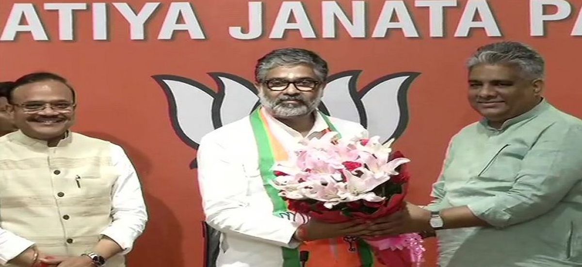 Former Samajwadi Party MP Neeraj Shekhar joins BJP