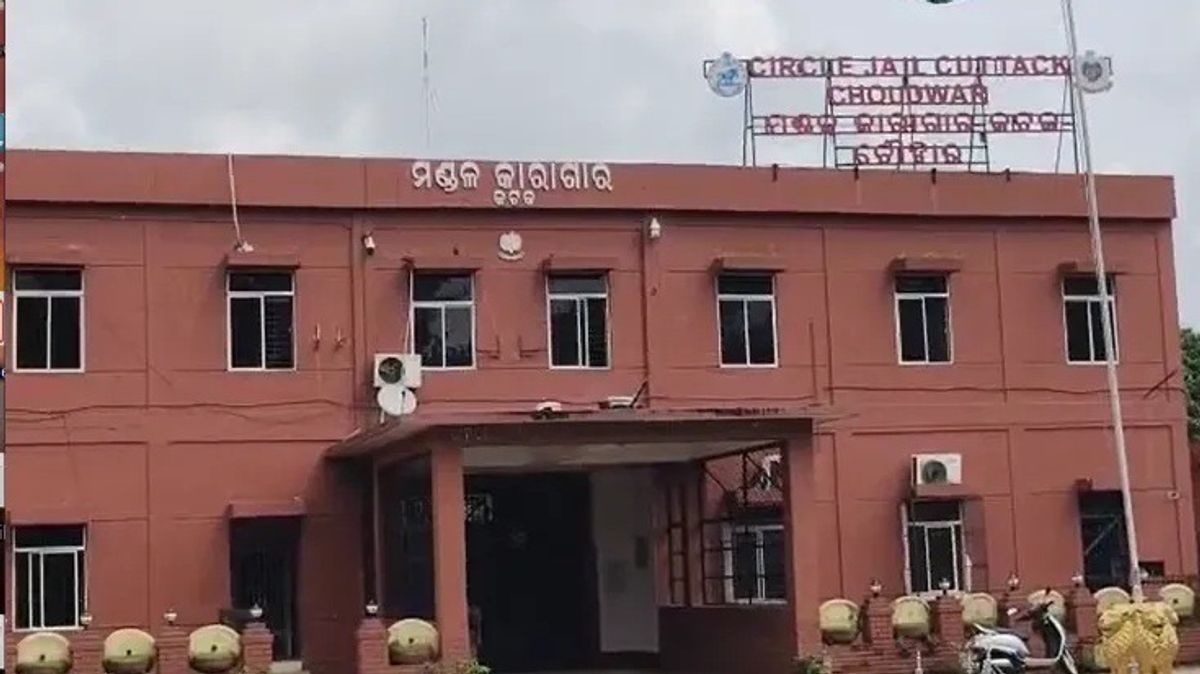 Choudwar jail escape: Mobile phone, charger seized; probe suggests ...