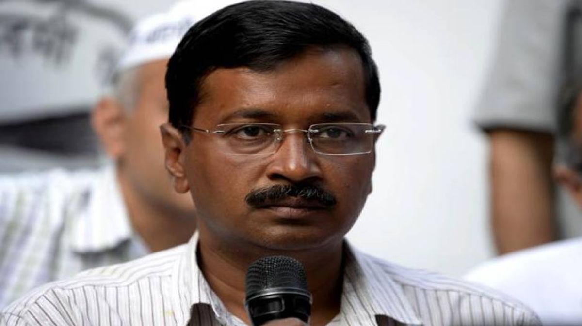 Kejriwal slams Modi after ATM dispenses fake notes