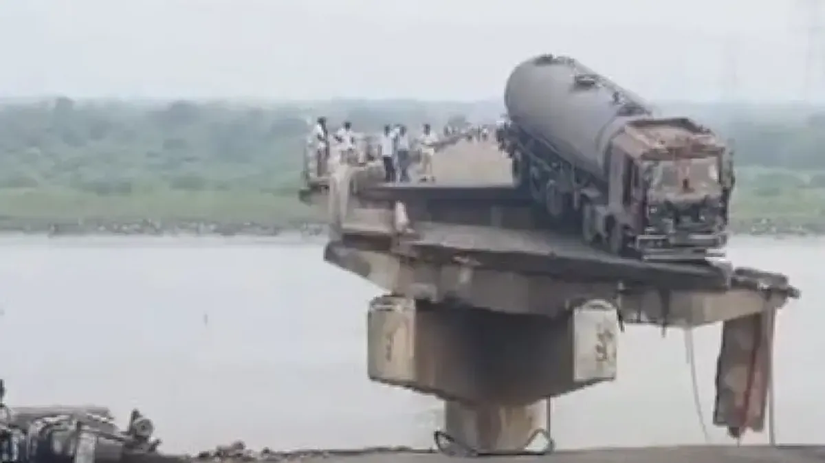 Nine killed as vehicles fall into river after bridge collapse in Vadodara