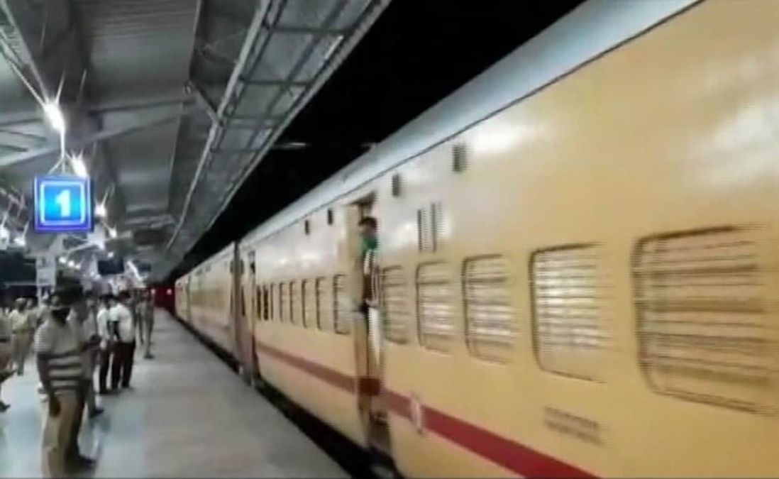 Guwahati: 3 GRP Home Guards Missing After Looting Train Passenger