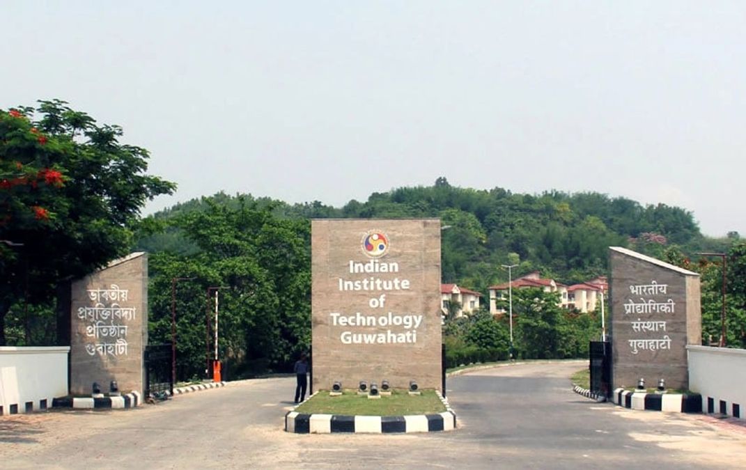 IIT Guwahati Transfers Optical Communication Technology To Telecom Industry