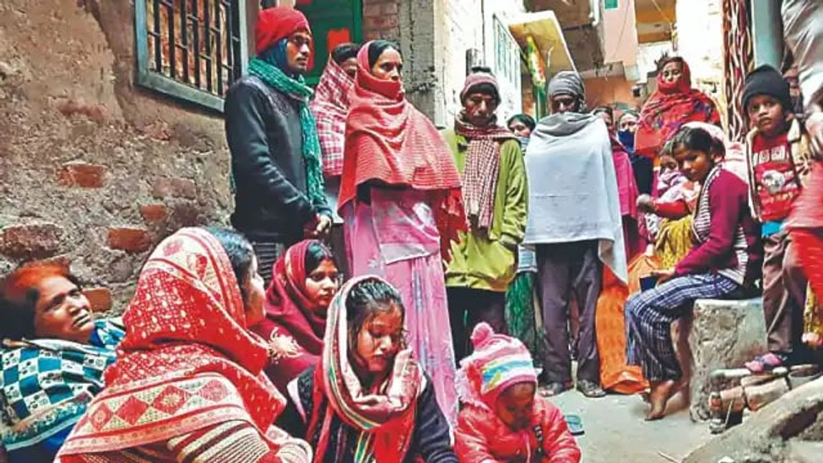 Bihar Hooch Tragedy: Five Officials Suspended