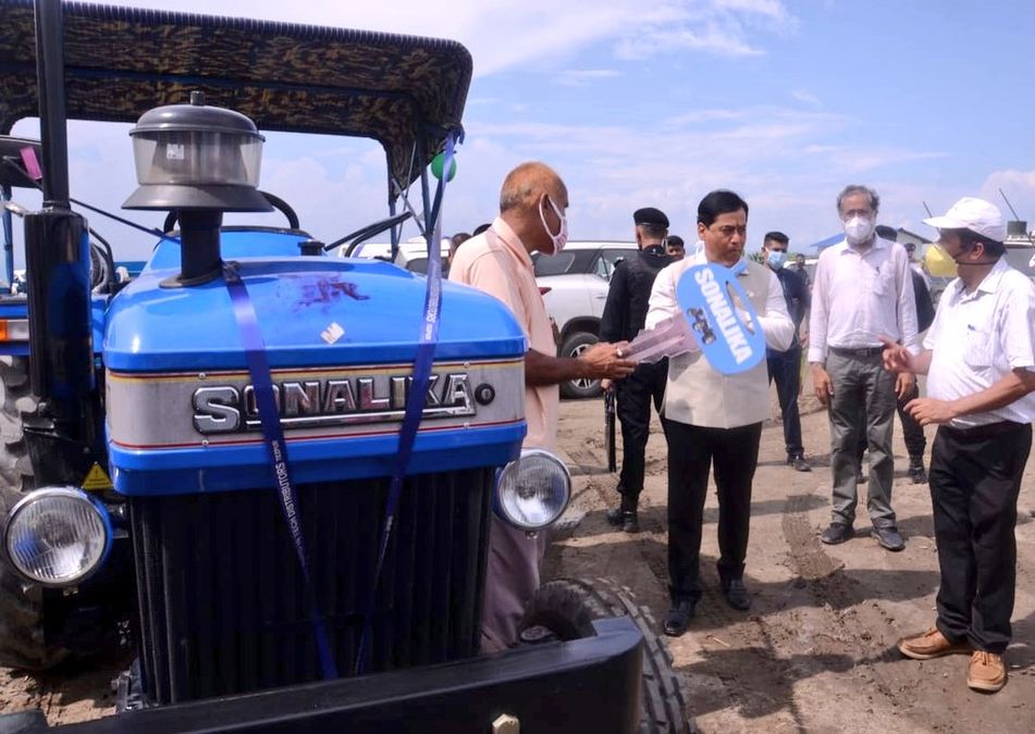 CM Sonowal appreciates the agriculture success story scripted by ...