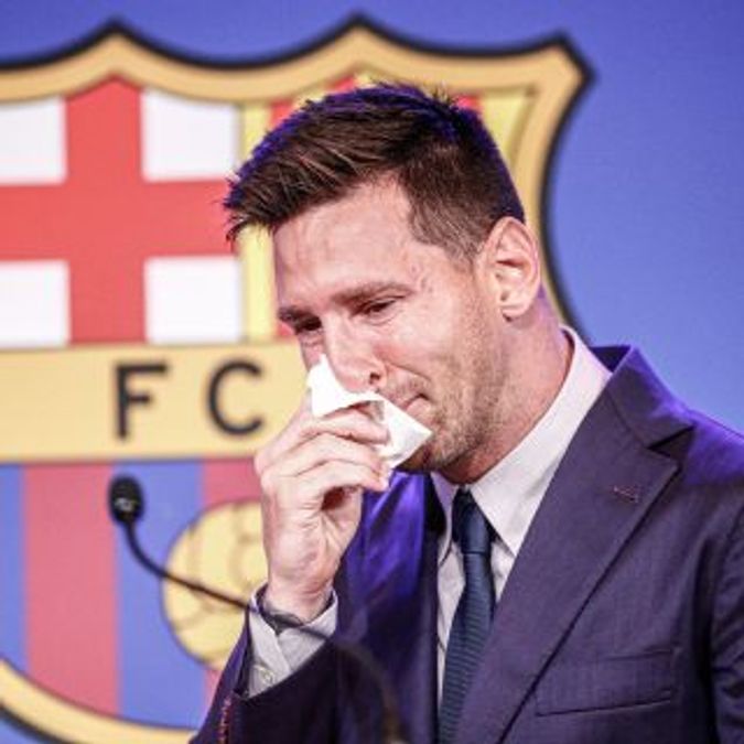 Messi Breaks Down While Talking About His Exit From Barcelona