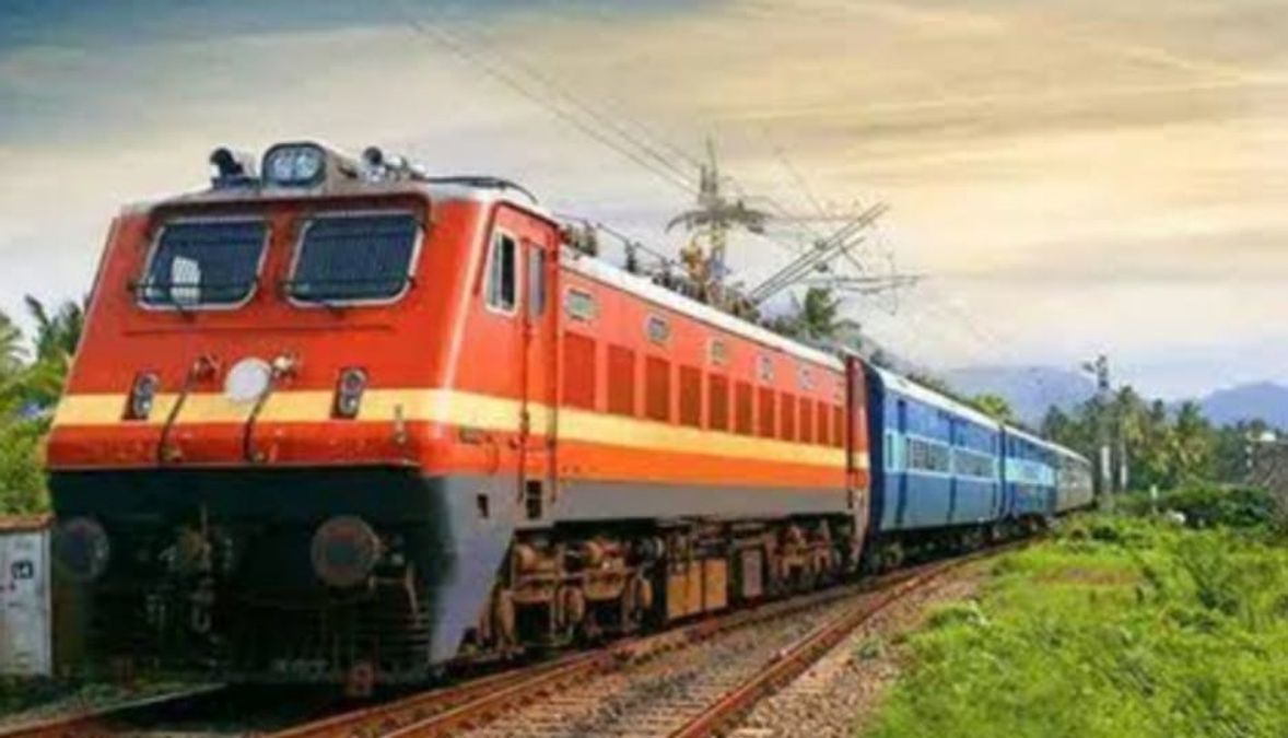 Narrow escape for Madras HC judges as Yercaud Express hits iron rod on ...
