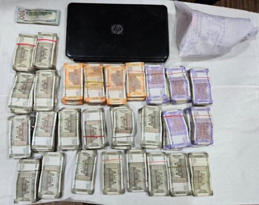 Two hawala operators held in Punjab, Rs 17,60,000 cash linked to drug ...