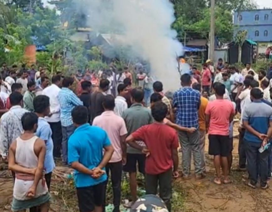 Odisha: FM College student's last rites held in native village