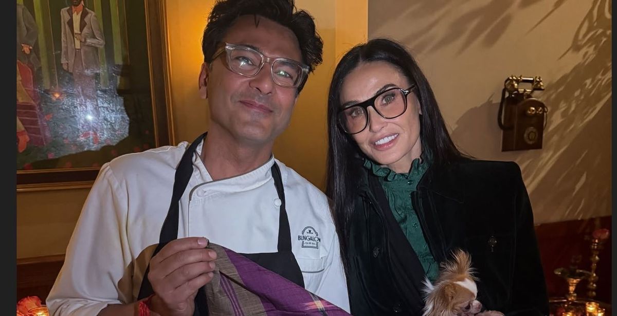 Celebrated Chef Vikas Khanna gifts Demi Moore a Sambalpuri handloom ...