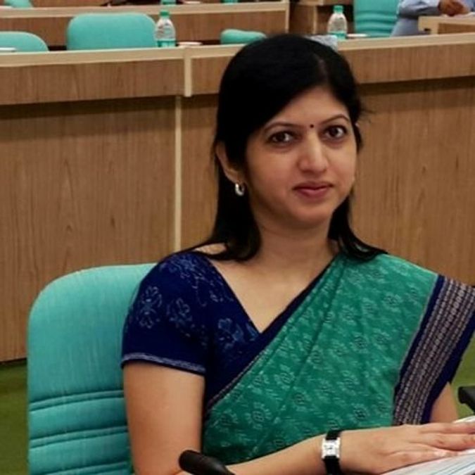 Odisha cadre IAS Usha Padhee first woman CMD of Pawan Hans
