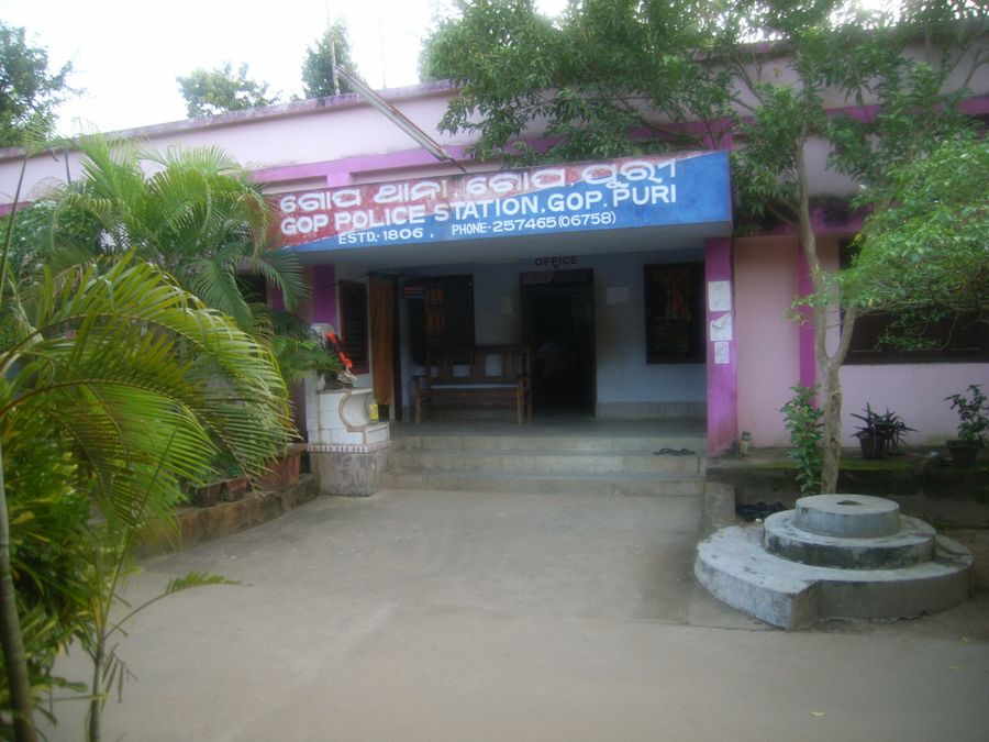 Odisha cop caught while taking bribe suspended