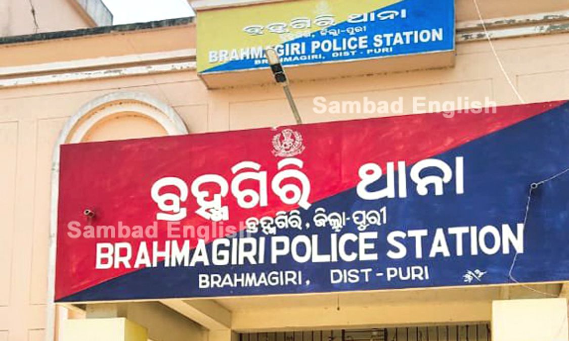 Two miscreants loot Rs 10 lakh from policeman at gun point in Puri