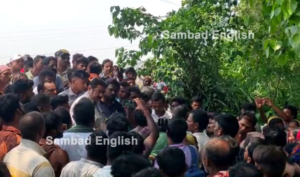 Boat capsize: Locals gherao Odisha Minister Pratap Deb demanding all ...