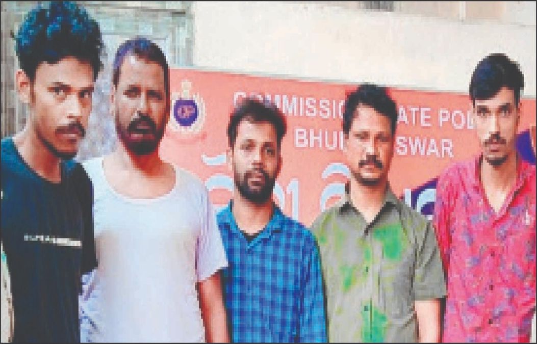 ପୁଲିସ ପଞ୍ଝାରେ ନିଶା ମାଫିଆ ଗ୍ୟାଙ୍ଗ