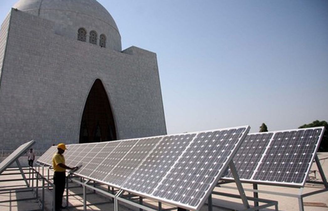 Pakistan's Unexpected Solar Boom Comes With Pitfalls For the Future