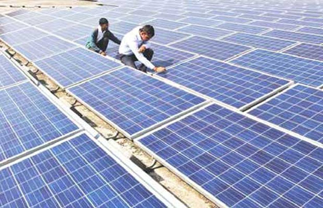 Dealing With Cracks in India's Solar Dreams