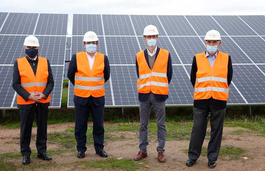 Bruc and Solarpack open a 100 MW photovoltaic plant in Extremadura
