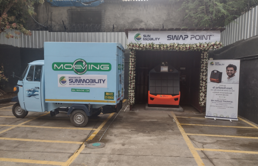 SUN Mobility & Amazon Launch Battery Swapping Network in Maharashtra