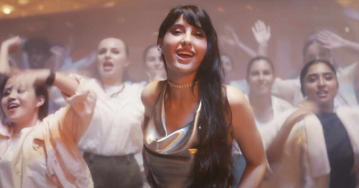 5 Bollywood Actors Who Were Mistreated In Public