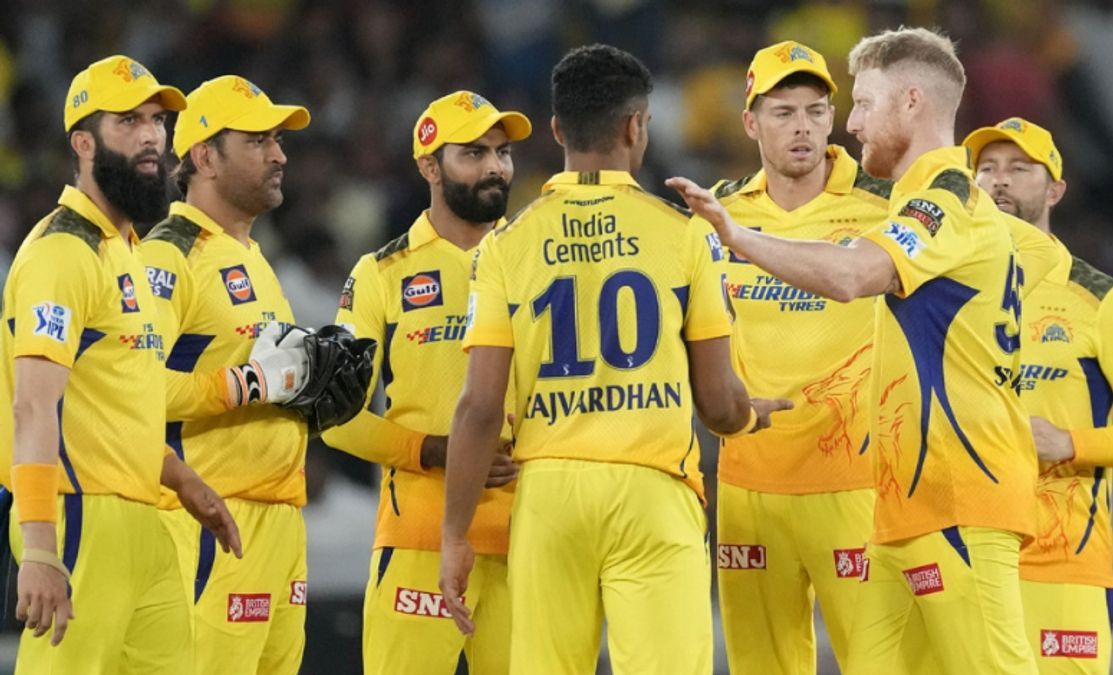 ‘Ye camera leke andar kese gaya?’ - Fans react as CSK perform special ...