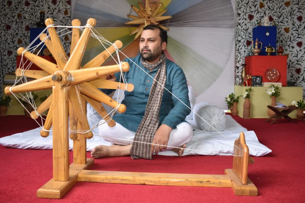 Chairman of KVIC Manoj Kumar Visited PMTC, KVIC, Pulwama of South Kashmir