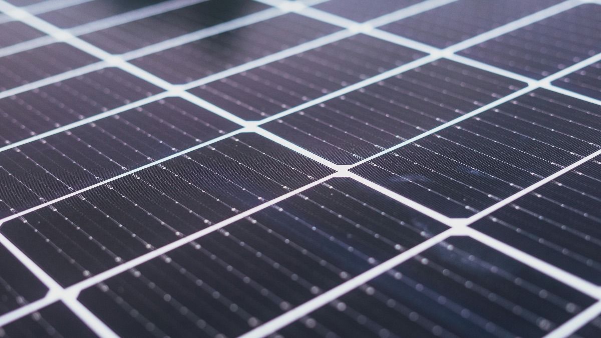 India sets ALMM cut-off dates for solar module and cell projects