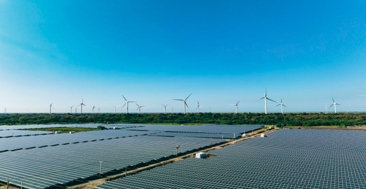 SunPower undergoes internal financial review