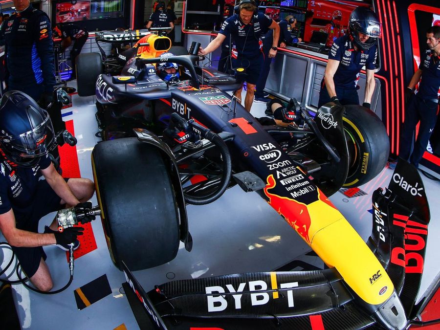 What is Red Bull's new Adjustable bib? Why is FIA not punishing them?