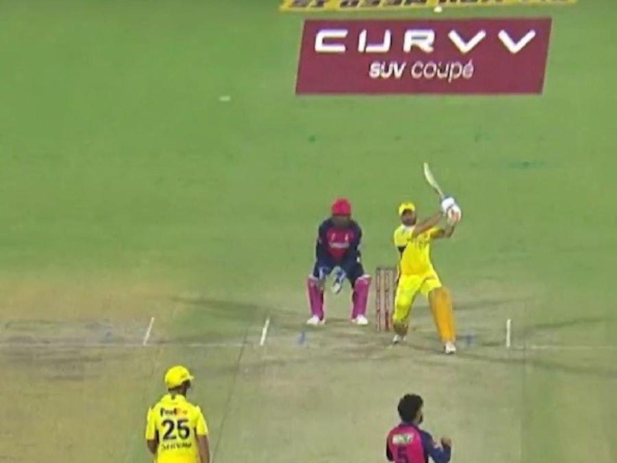WATCH: Vintage MS Dhoni powerful shot off Riyan Parag to reach 350 T20 ...