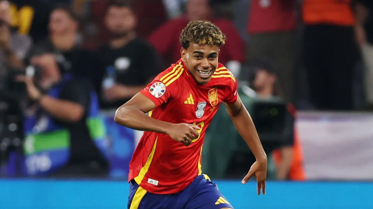 Lamine Yamal comes up with perfect response to Adrian Rabiot after ...