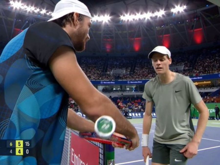 WATCH: Tomas Machac complains to Jannik Sinner after he broke his ...