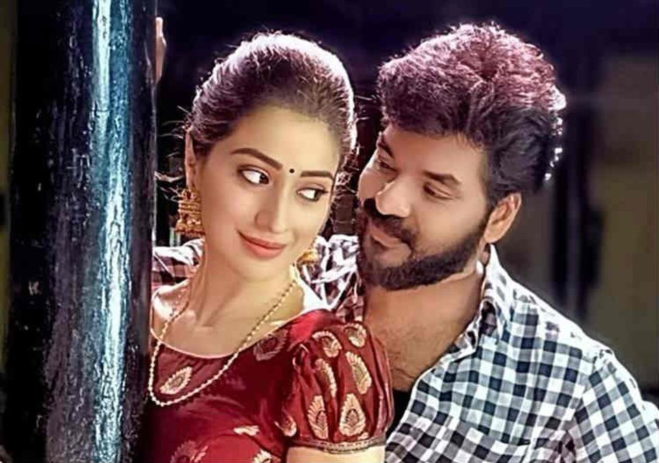 Neeya 2 Movie Review: மிரட்டும் பாம்பு மனுஷி
