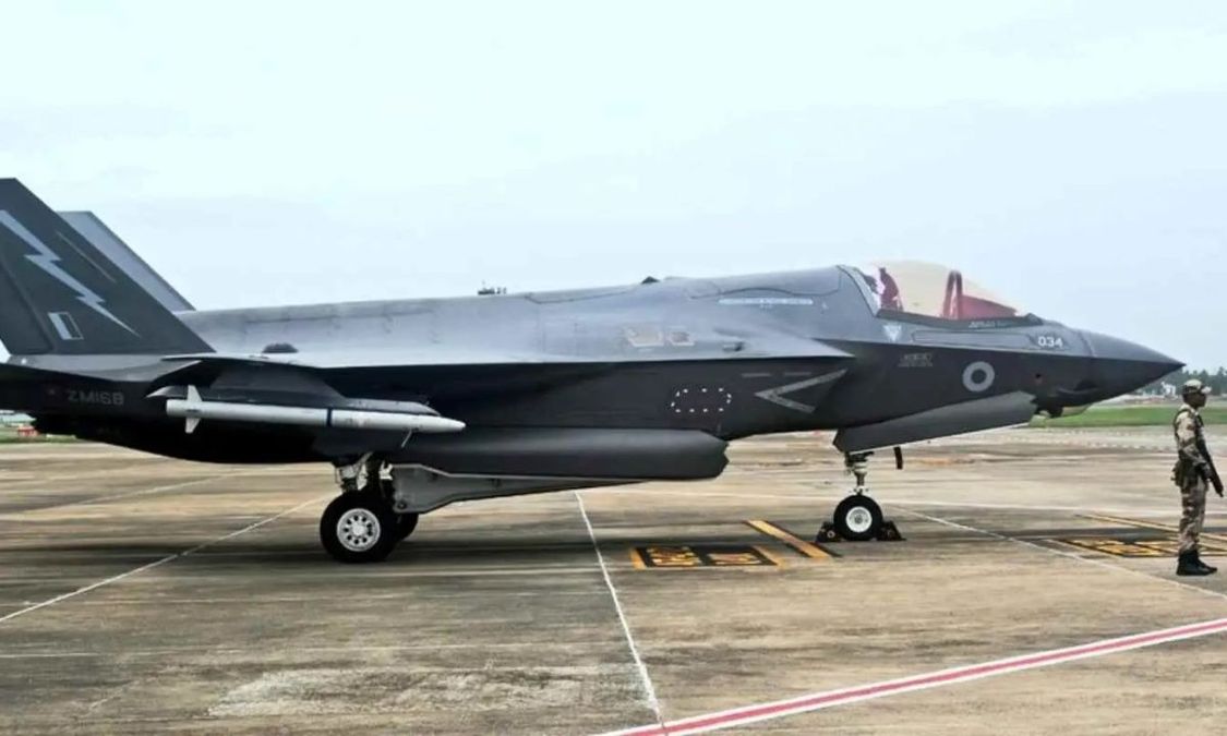 British F-35B grounded in Kerala for 19 days, C-17 Globemaster likely to extract jet