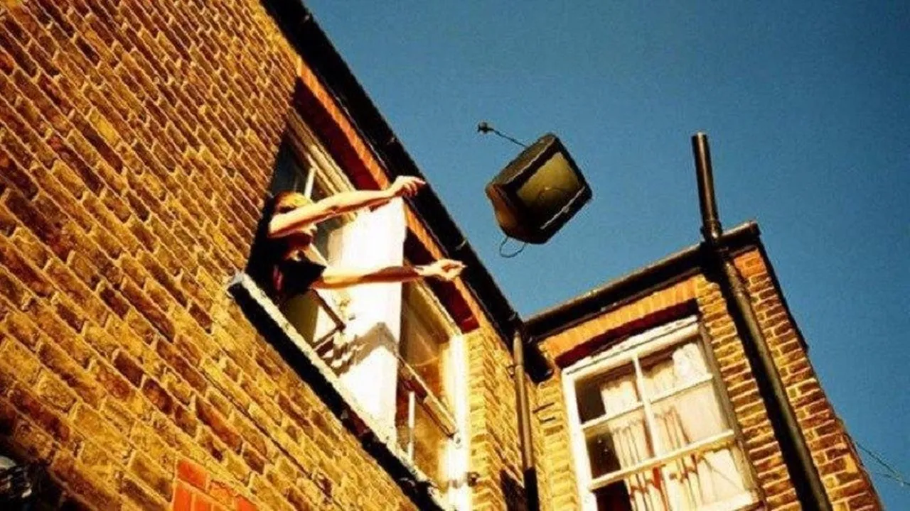 Unusual New Year Traditions 2026: জানালা দিয়ে আসবাব ফেলা থেকে দরজায় ...