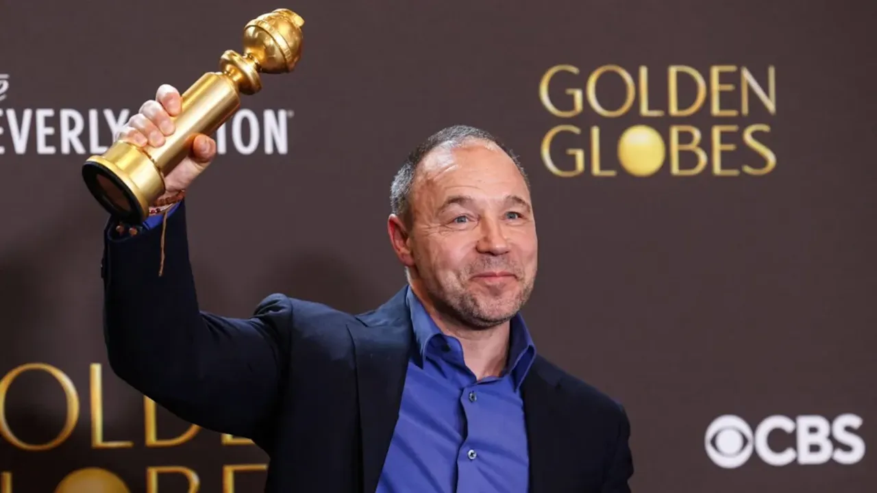 Stephen Graham Reveals How He Lost His Golden Globe Hours After Winning ...