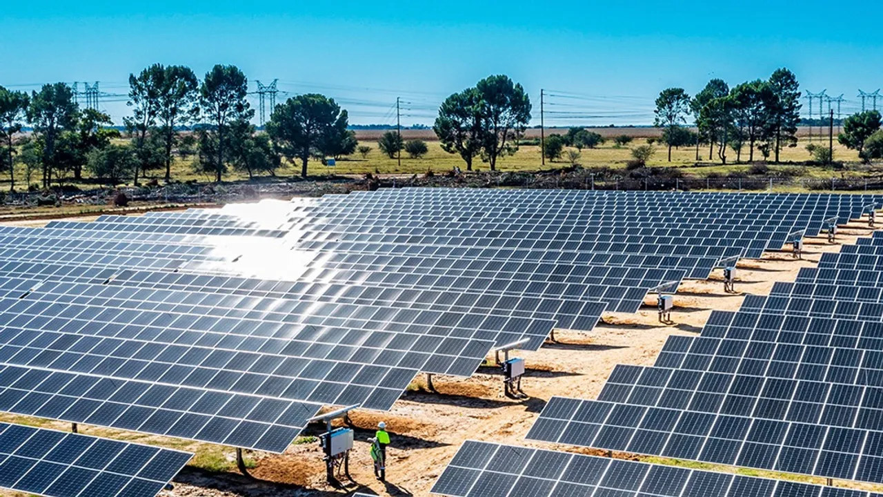 NOA Group begins 506 MW solar cluster in Free State