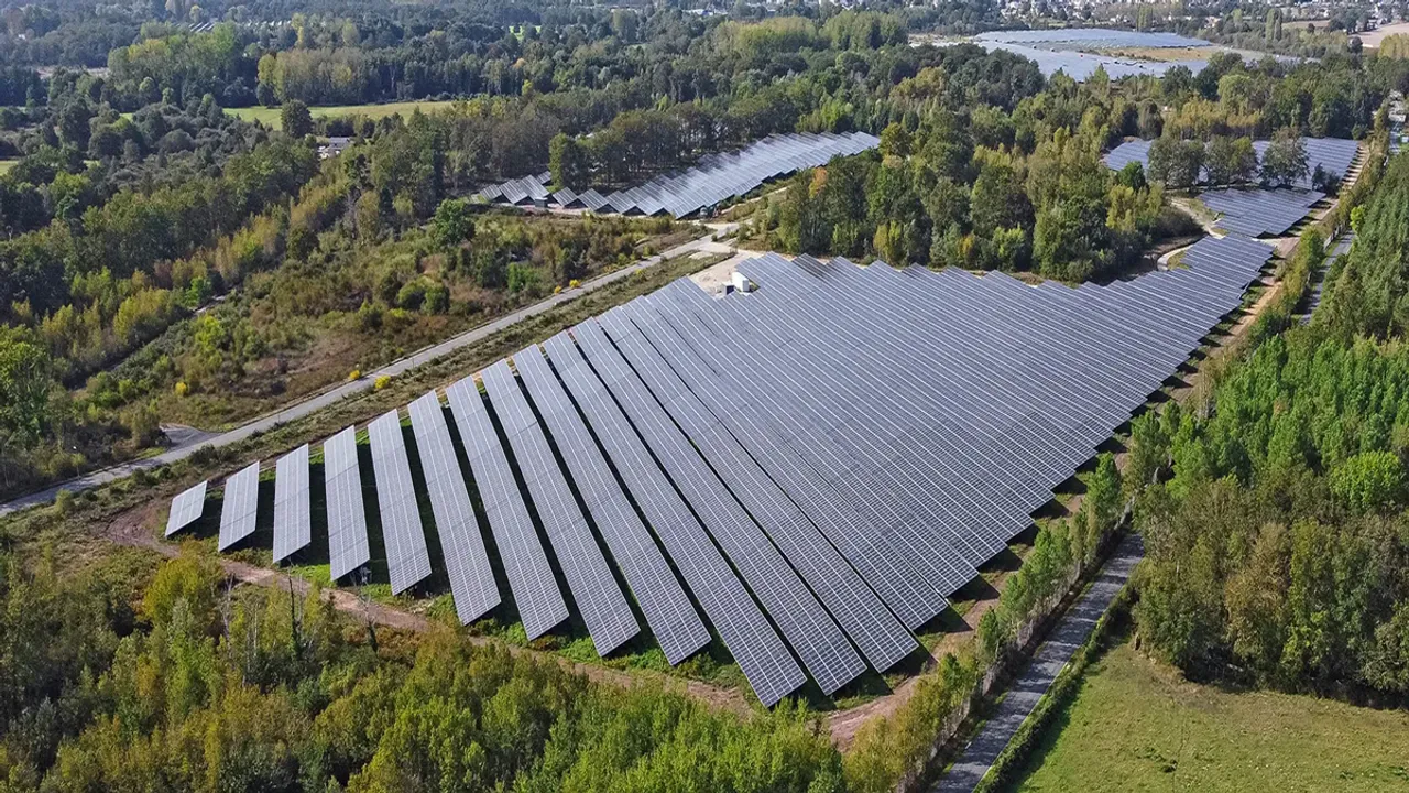 Neoen & SNCF Energie signed 111 MW solar power deal in France