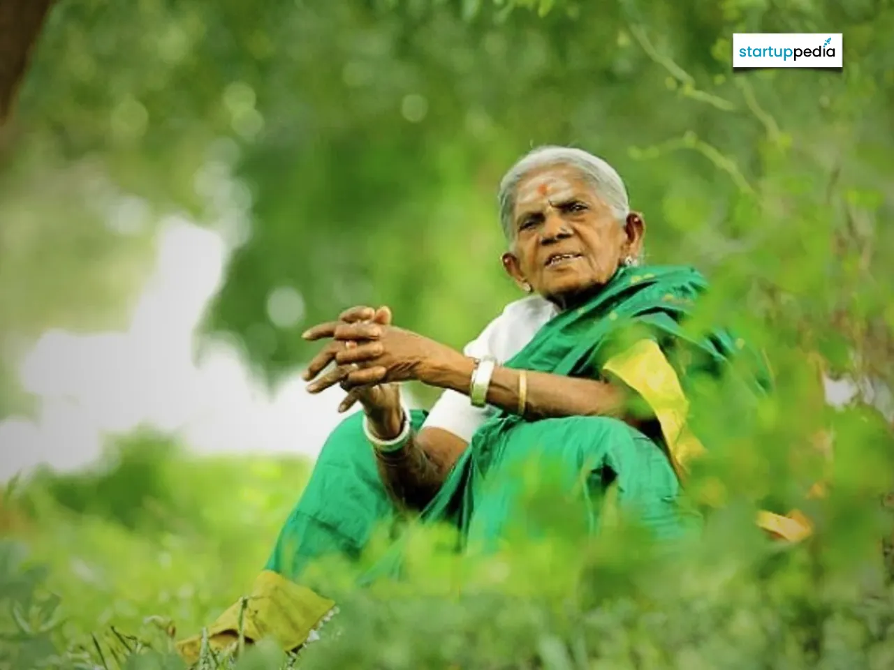 Saalumarada Thimmakka, the ‘Mother of Trees’ who planted 8,000+ trees ...