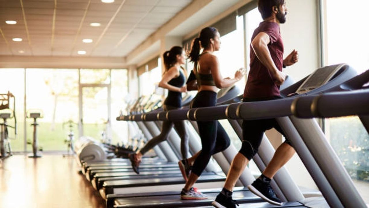 The 12-3-30 treadmill method offers benefits for weight loss and heart ...