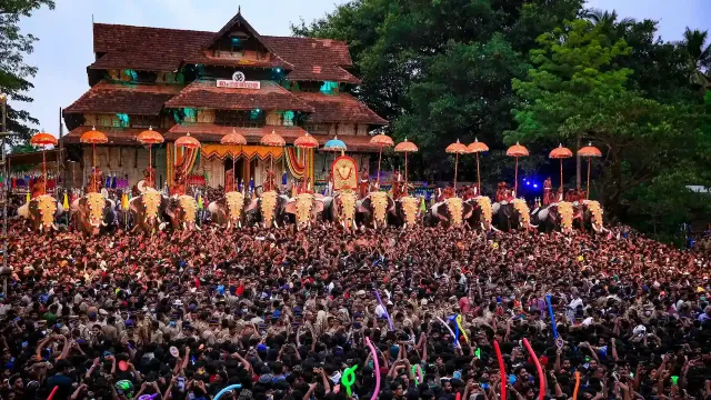 thrissur pooram fireworks time 2025